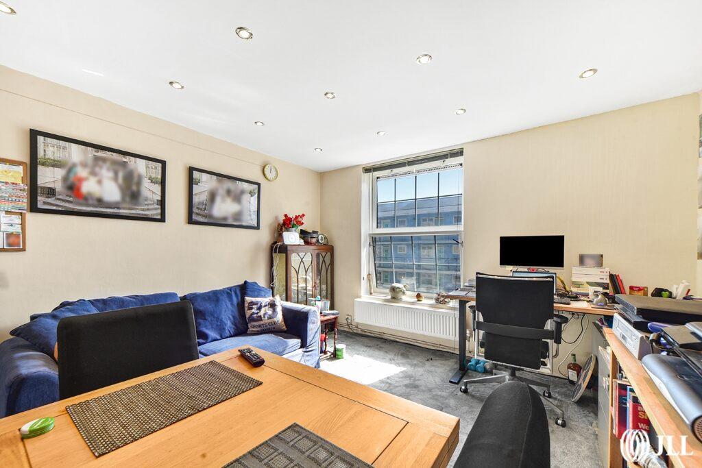 Penang House, Wapping E1W 2 bed flat - £375,000