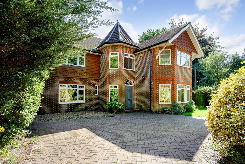 London Road, Hill Brow, Liss, West Sussex, GU33 5 bed detached house ...