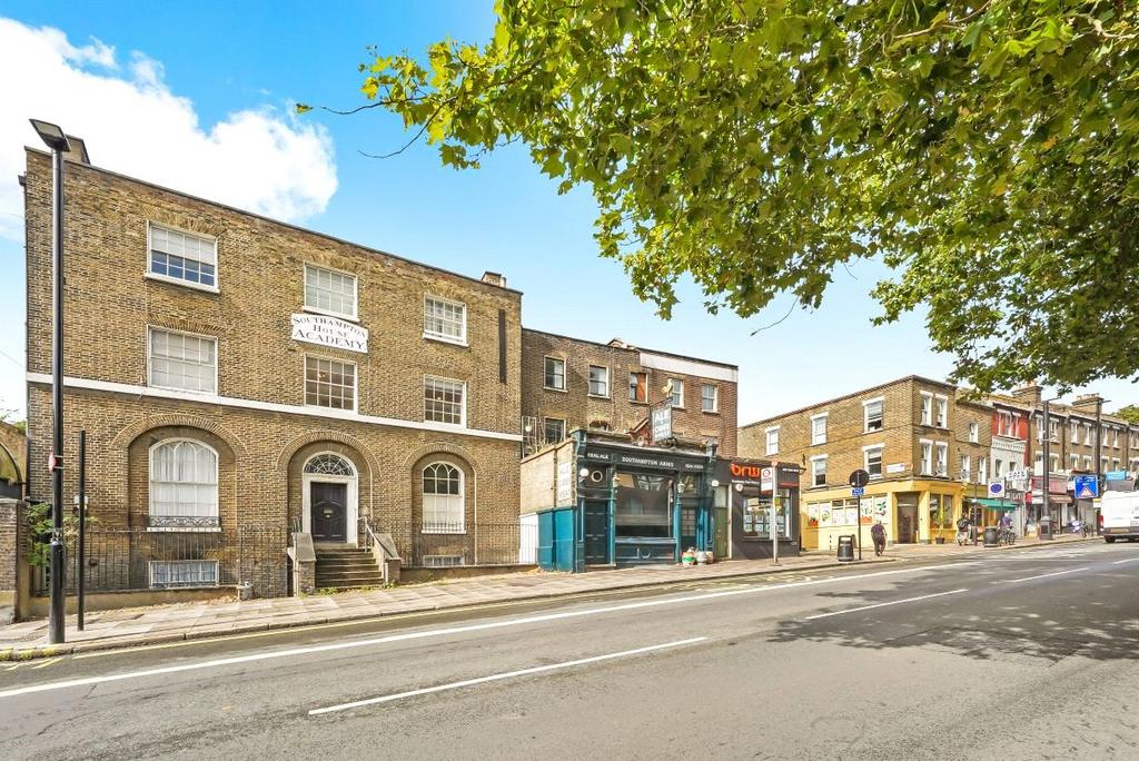 Highgate Road, London, NW5 2 bed apartment for sale - £600,000