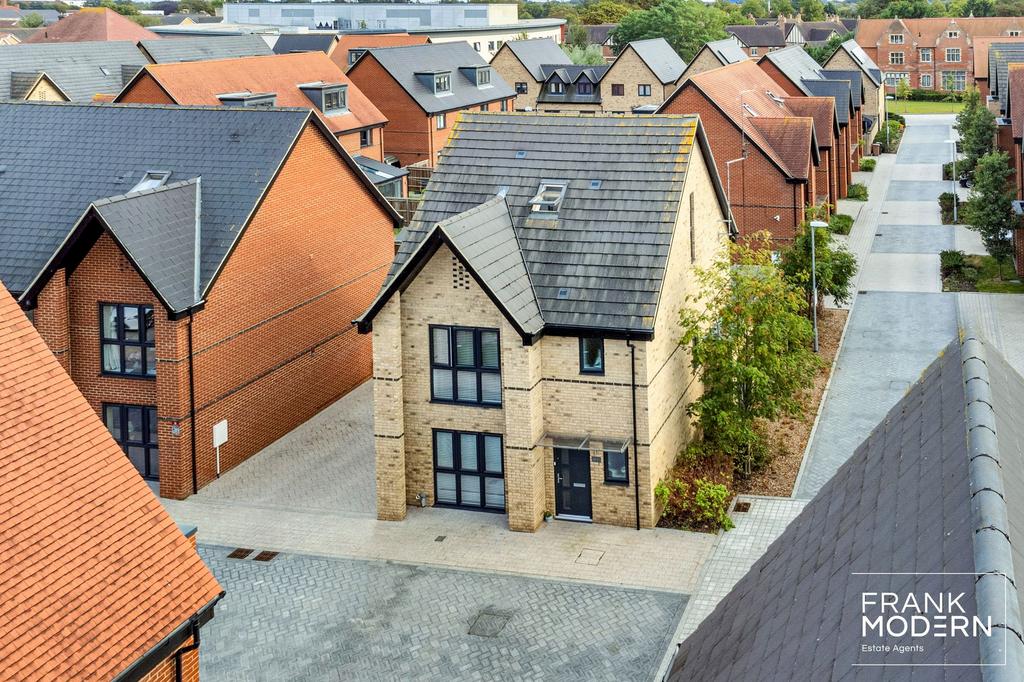 Marchment Square, Peterborough, PE3 4 bed detached house - £425,000
