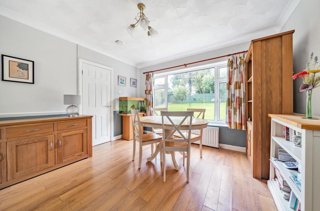 Hall Lane, Horsforth, Leeds 4 bed detached house for sale - £565,000