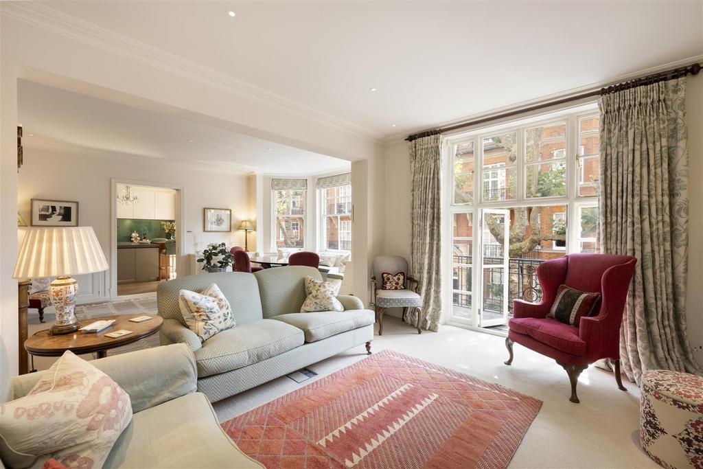 St Loo Court, Chelsea, SW3 3 bed apartment - £2,950,000