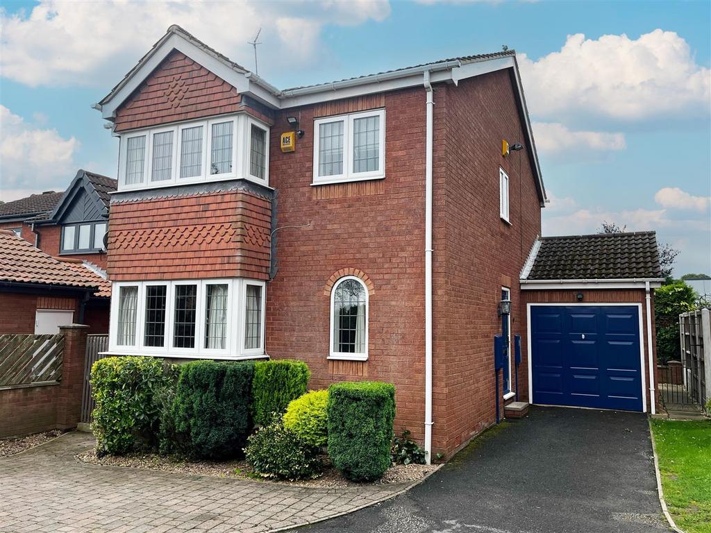 Meadow Rise, Ashgate, Chesterfield 4 bed detached house - £360,000