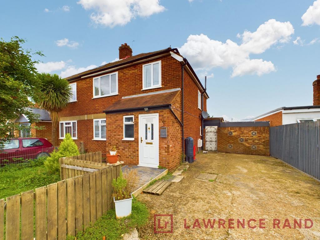 Deane Avenue, Ruislip, HA4 3 bed semi-detached house - £625,000