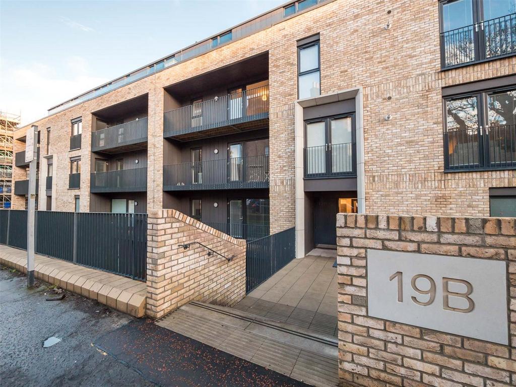 Brunswick Road, Edinburgh, EH7 2 bed flat - £1,565 pcm (£361 pw)