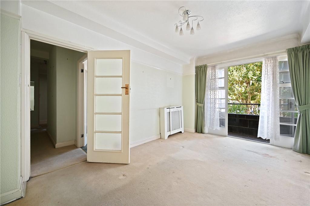 Vicarage Gate, Kensington, London, W8 1 bed apartment - £525,000