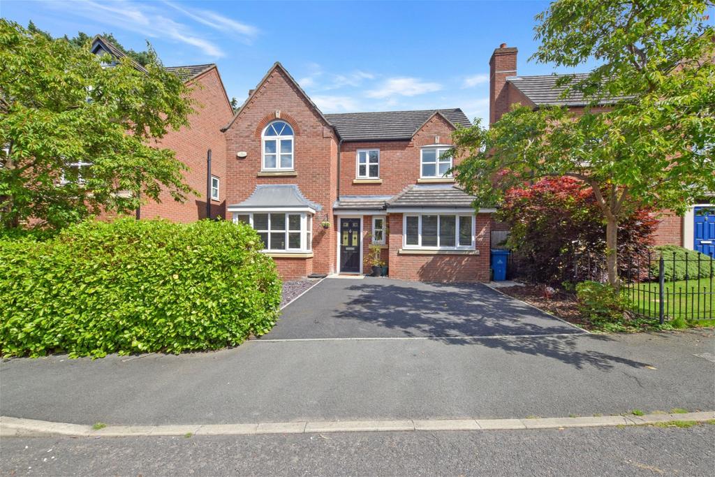Lawson Road, Runcorn 4 bed detached house - £425,000