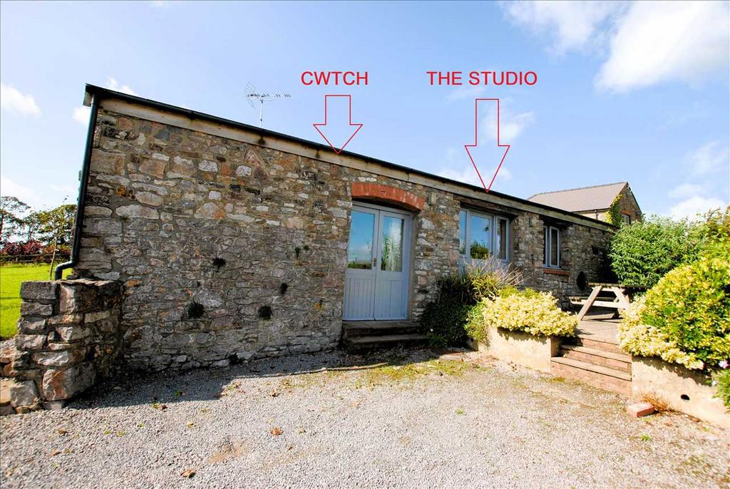 The Studio & Cwtch, Lower Lamphey Park 2 bed cottage for sale - £135,000