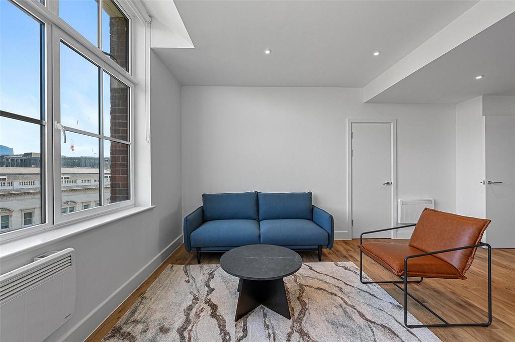 West Smithfield, London, EC1A 2 bed apartment - £3,076 pcm (£710 pw)