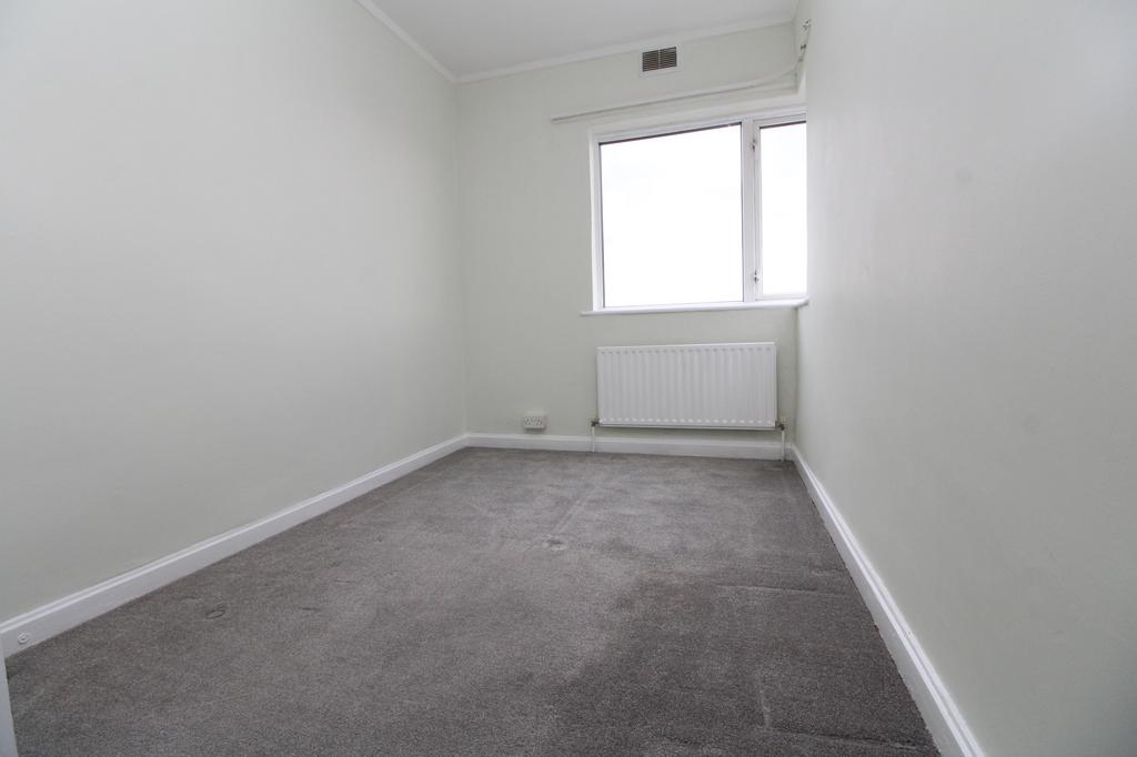High Trees, London, SW2 2 bed maisonette - £1,800 pcm (£415 pw)