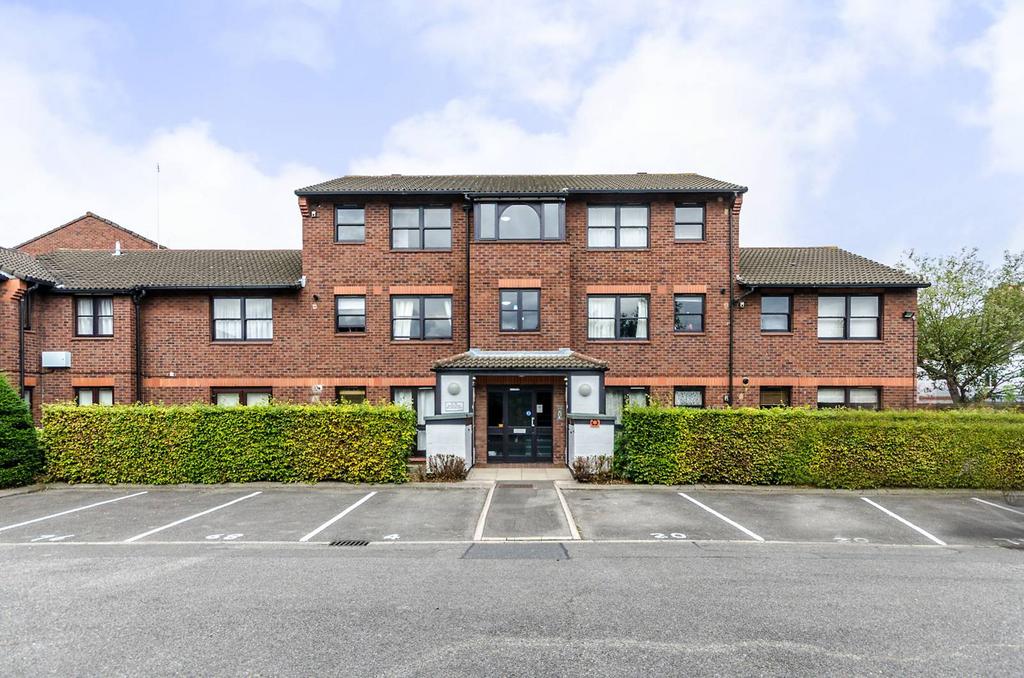 Mayfield Road, Shepherd's Bush... 2 bed flat - £1,950 pcm (£450 pw)