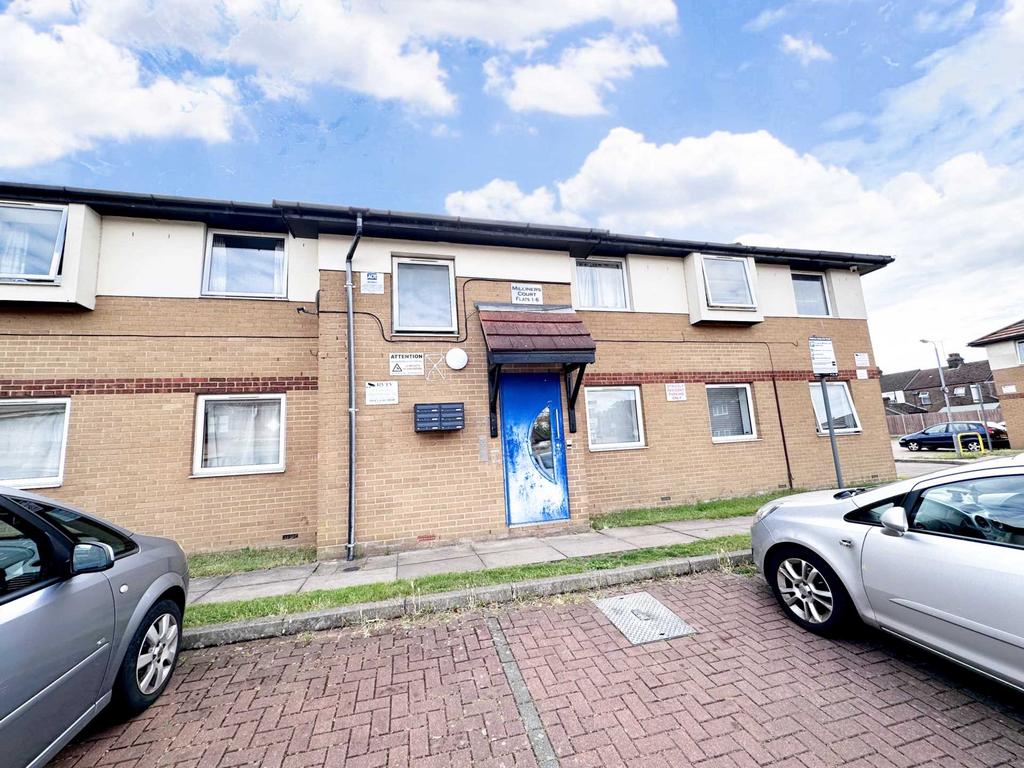 Milliners Way, Luton LU3 1 bed flat - £105,000