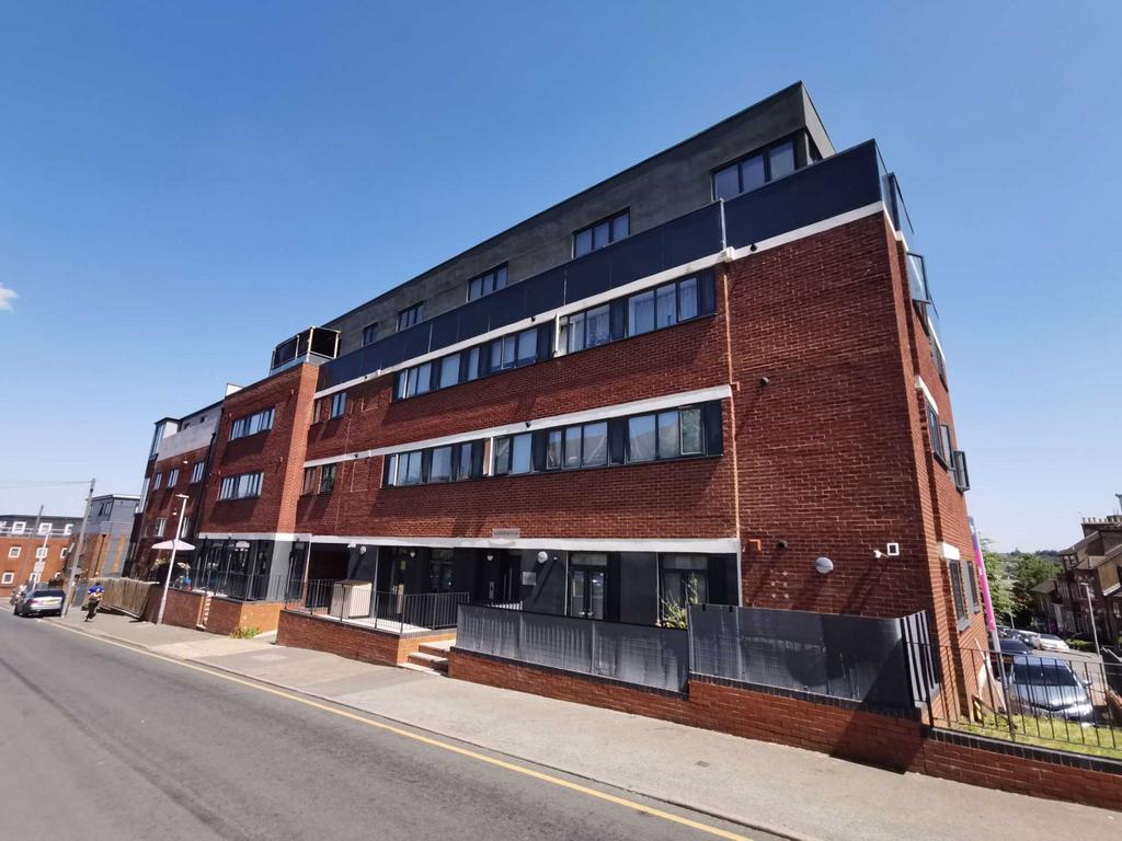 Napier Road, Luton LU1 1 bed flat - £140,000