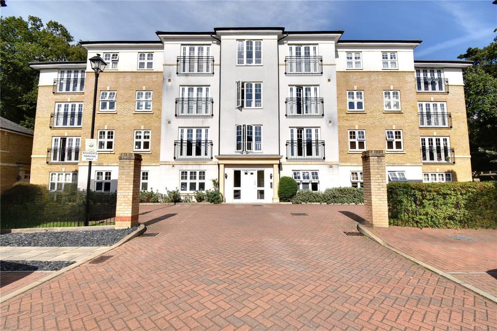 Watford, Hertfordshire WD17 2 bed apartment - £360,000