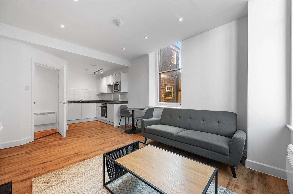 West Smithfield, London, EC1A 1 bed apartment - £1,971 pcm (£455 pw)