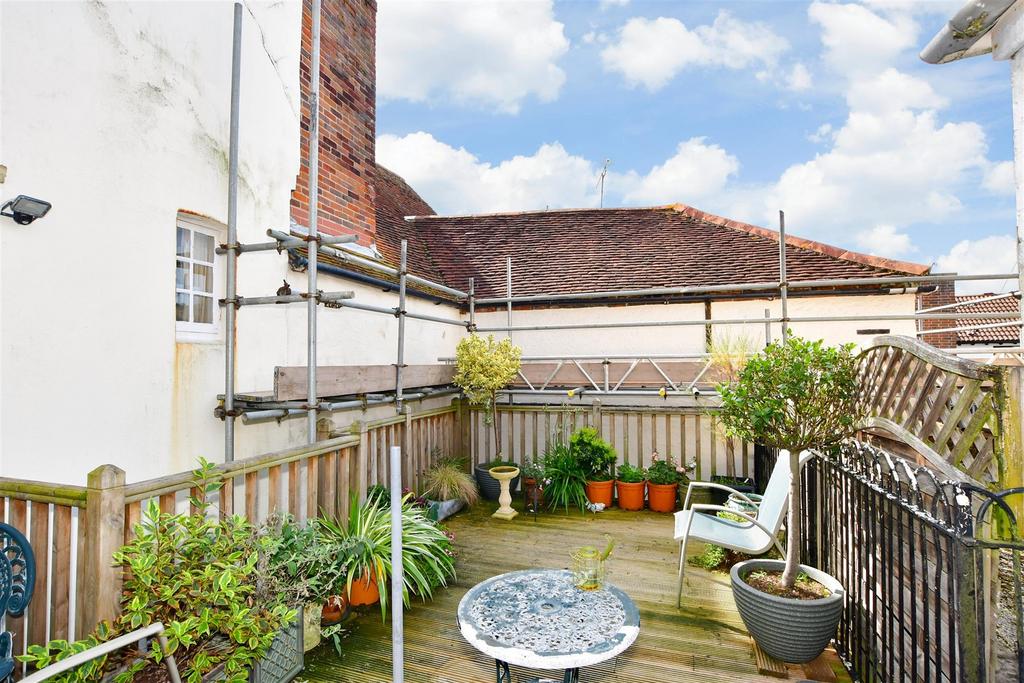 Lombard Street, Portsmouth, Hampshire 2 bed end of terrace house - £650,000