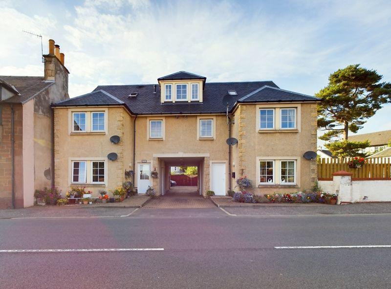Flat 5, 19 Edinburgh Road, Biggar 2 bed apartment - £144,500