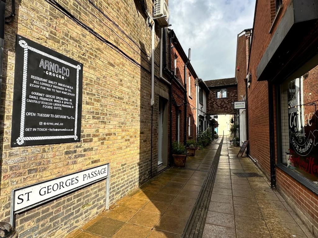 St Georges Passage, Deal, Kent, CT14 2 bed apartment for sale - £285,000