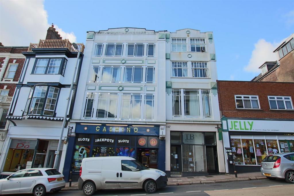 145-147 Fore Street, Exeter 2 bed property - £1,350 pcm (£312 pw)