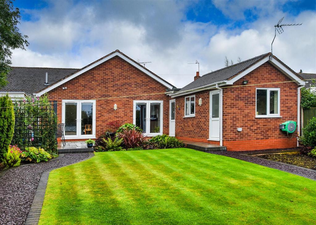 98 Coniston Road Wolverhampton 3 Bed Semi Detached Bungalow For Sale
