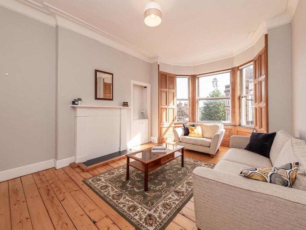 16 (3F1) Comiston Road, Morningside... 2 bed flat - £338,000