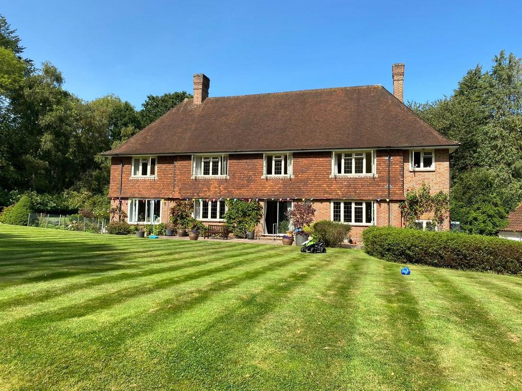 Windmill Road, Fulmer, Slough, SL3 5 bed detached house for sale - £ ...