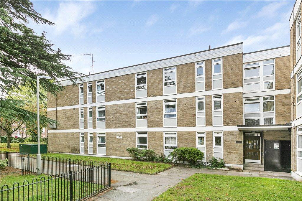 Askill Drive, London, SW15 2 bed apartment for sale - £465,000