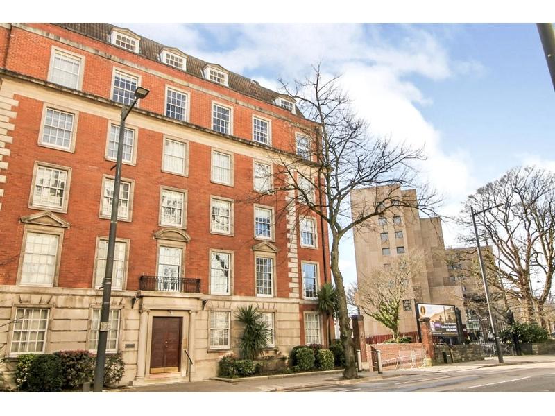 Raglan House, West Gate Street, Cardiff 3 bed apartment - £205,000
