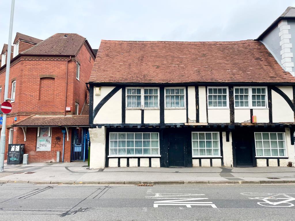 London Road, Reading, RG1 2 bed end of terrace house - £1,500 pcm (£346 pw)
