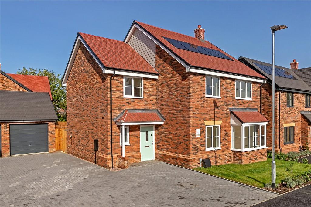 The Mow, Brookmead, Meppershall, Shefford, Bedfordshire 4 bed detached ...