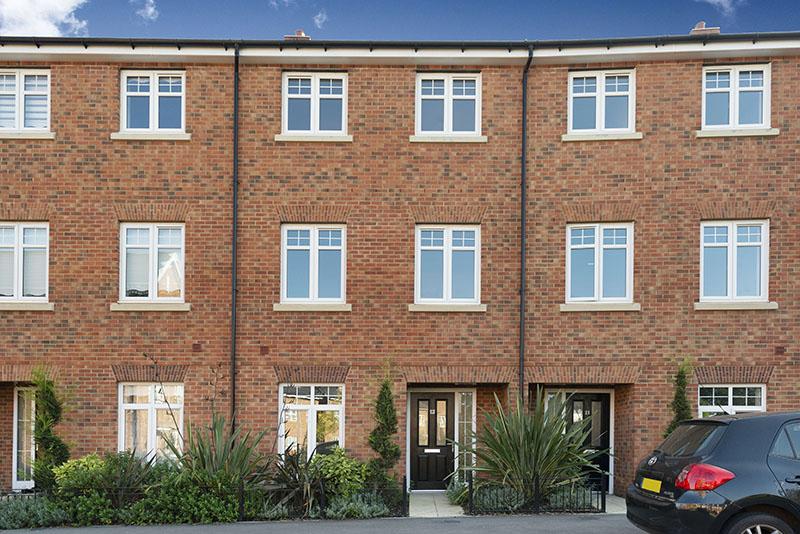 Archer Way, Enfield EN2 4 bed terraced house to rent - £3,200 pcm (£738 pw)