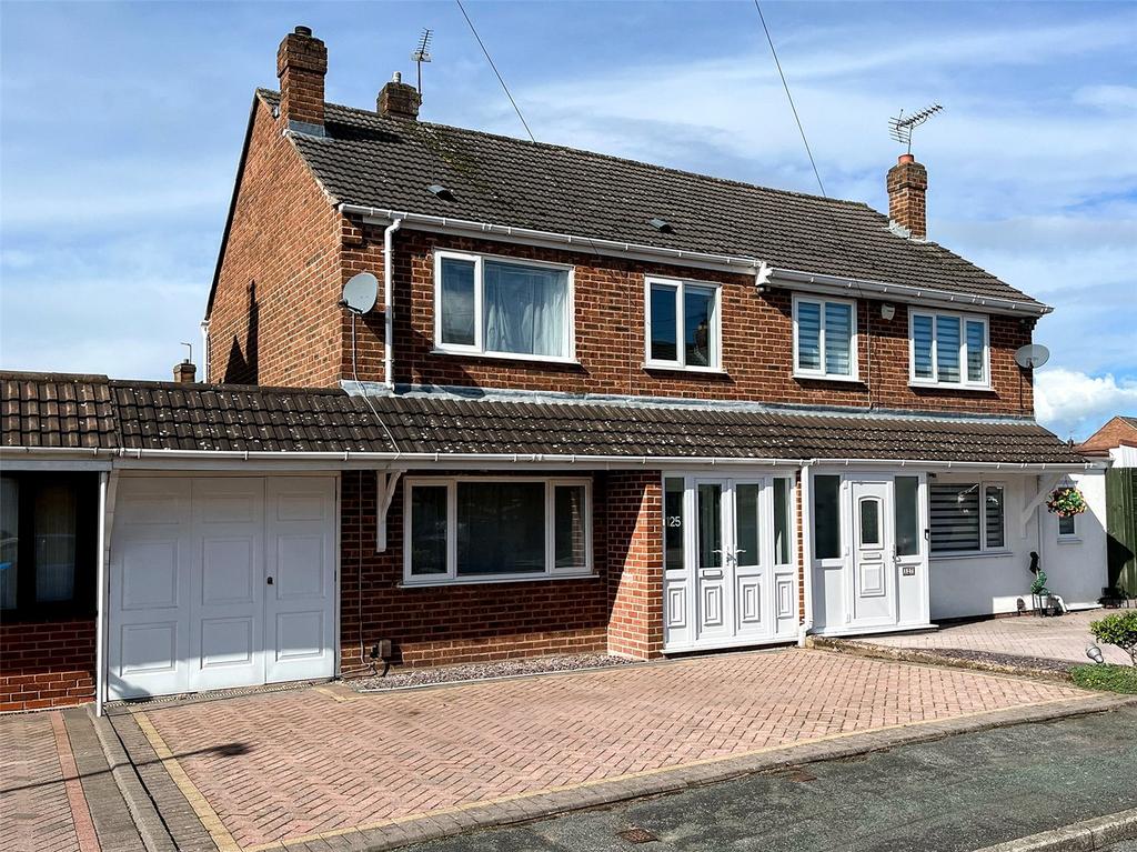 Springhill Road, Wednesfield... 3 bed semi-detached house - £250,000