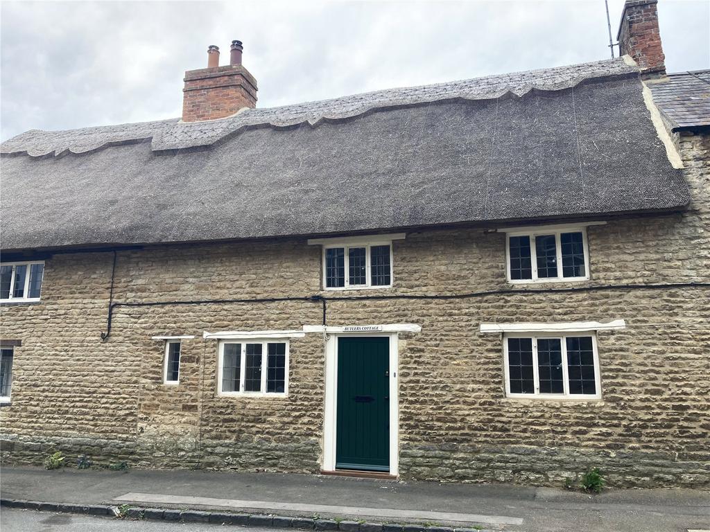 Main Street, Charlton, Banbury 3 bed semi-detached house - £1,400 pcm ...