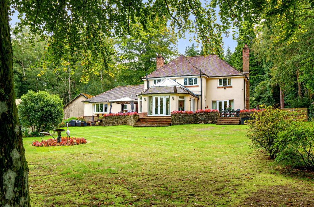 Straight Mile, Ampfield, Romsey, Hampshire, SO51 5 bed detached house ...