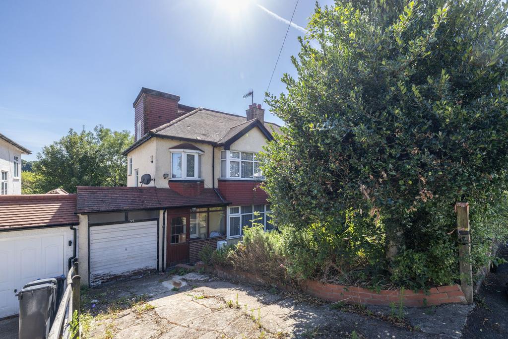 St. Andrews Road, Coulsdon, CR5 4 bed semi-detached house - £475,000