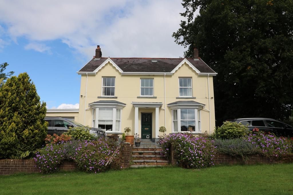 Ffairfach, Llandeilo, Carmarthenshire. 7 bed detached house for sale ...