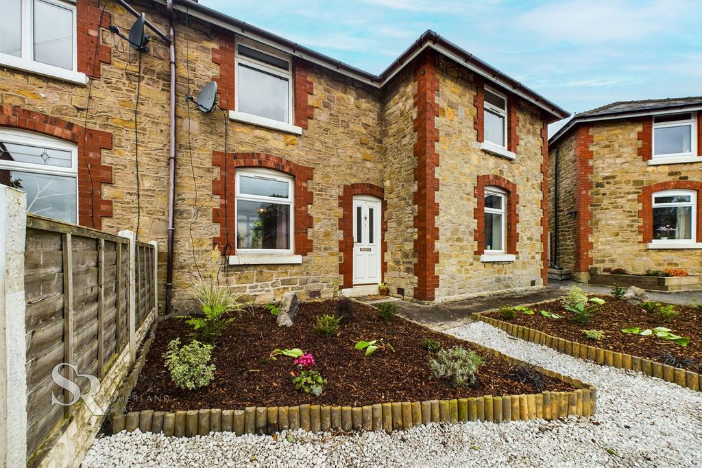 Crossings Avenue, Chapel-En-Le-Frith... 3 bed semi-detached house for ...