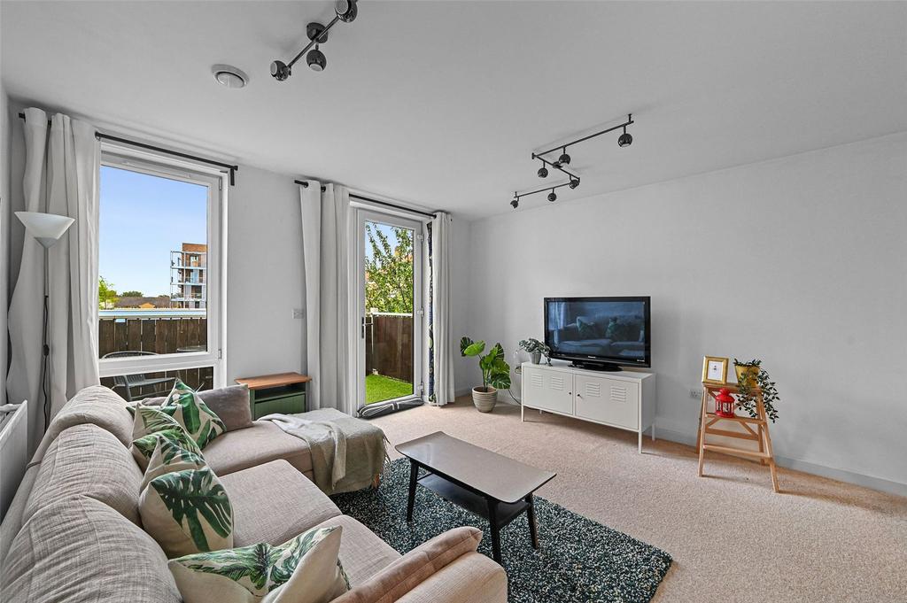 Hackney, London E9 2 bed apartment - £475,000