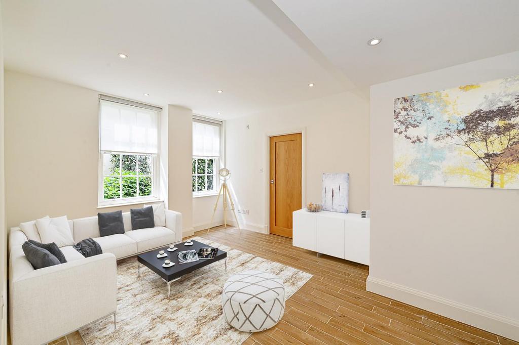 15 Portman Square, London, W1H 1 bed flat - £2,817 pcm (£650 pw)