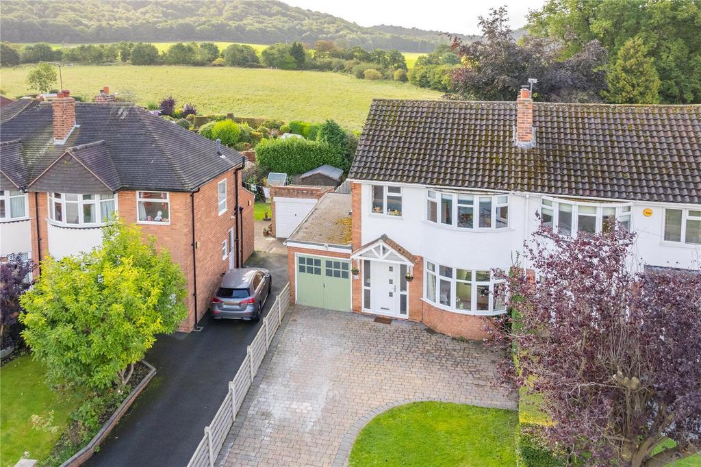 Oaks Crescent, Wellington, Telford... 3 bed semi-detached house - £289,950