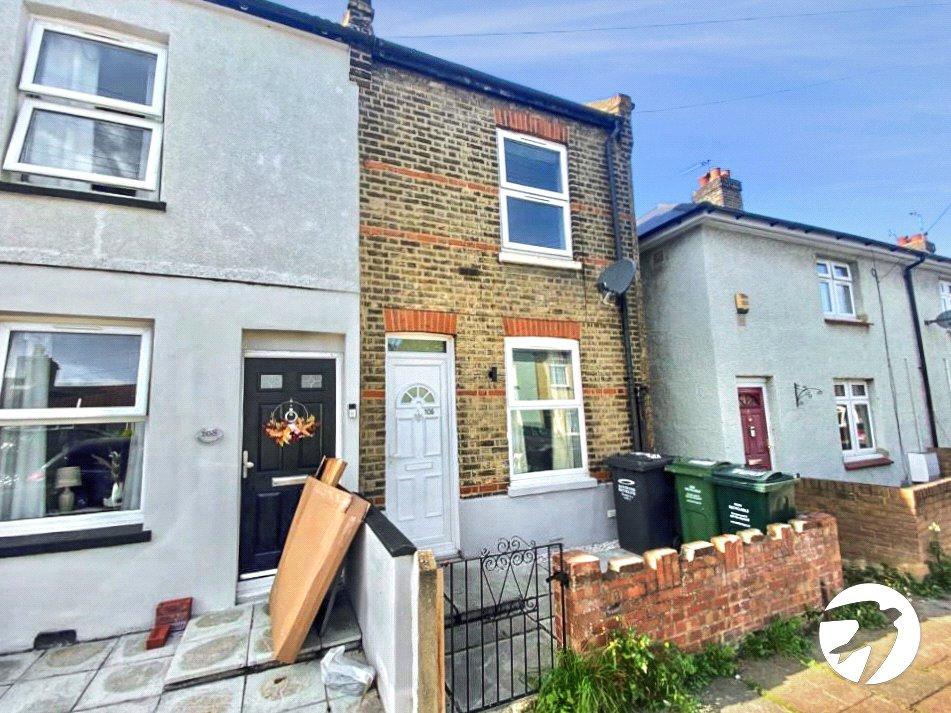 Howard Road Dartford Kent Da1 2 Bed End Of Terrace House £1 500