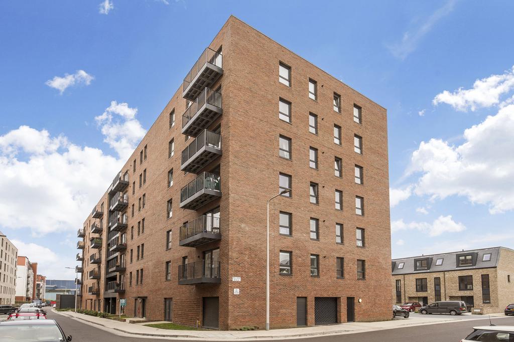 Flat 3, 19 Pillans Place, Leith, EH6 7FJ 1 bed flat - £210,000