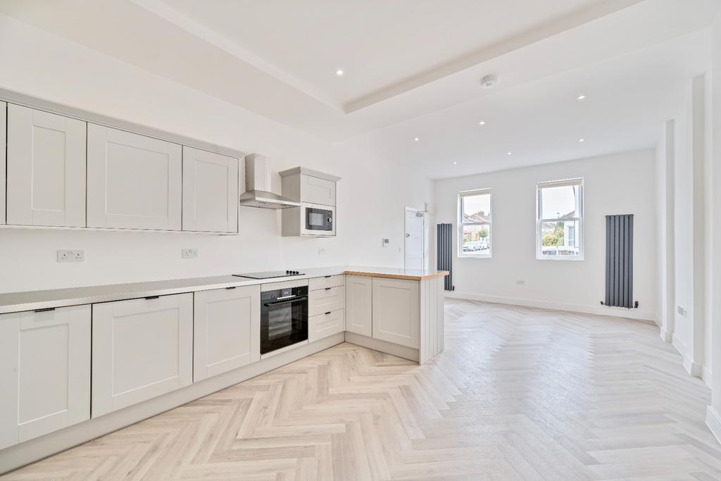 Muirkirk Road, Catford, SE6 2 bed apartment - £350,000
