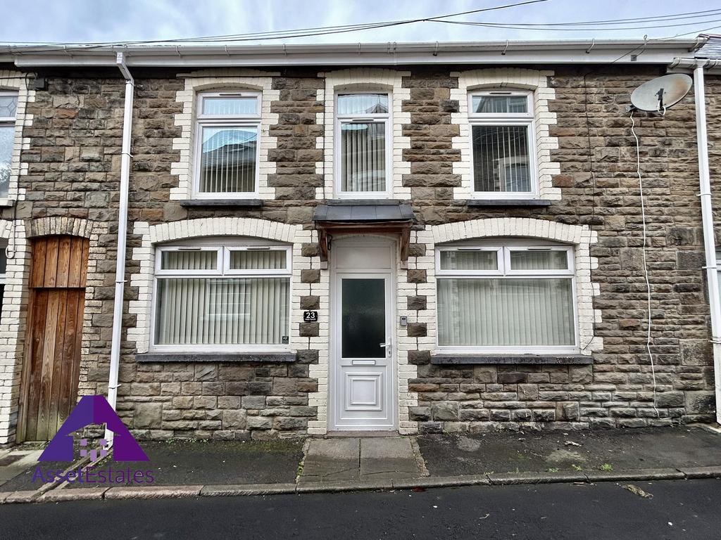 Park Place, Abertillery, NP13 1ED 2 bed terraced house - £80,000