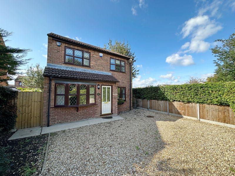 Maple Close, Leasingham 3 bed detached house for sale - £215,000