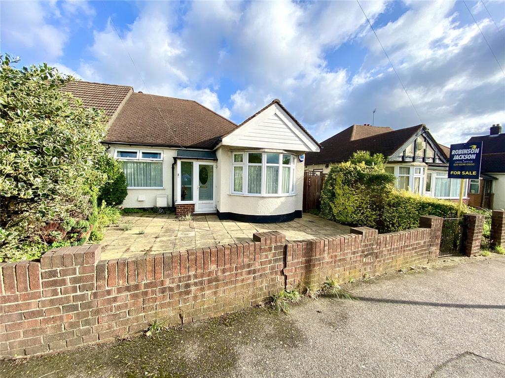 East Rochester Way, Sidcup, Kent, DA15 3 bed bungalow for sale - £415,000