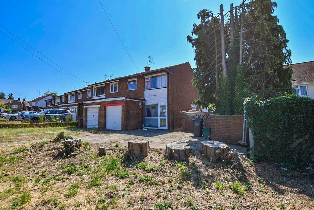 Floral Drive, London Colney, St. Albans 3 bed end of terrace house - £ ...