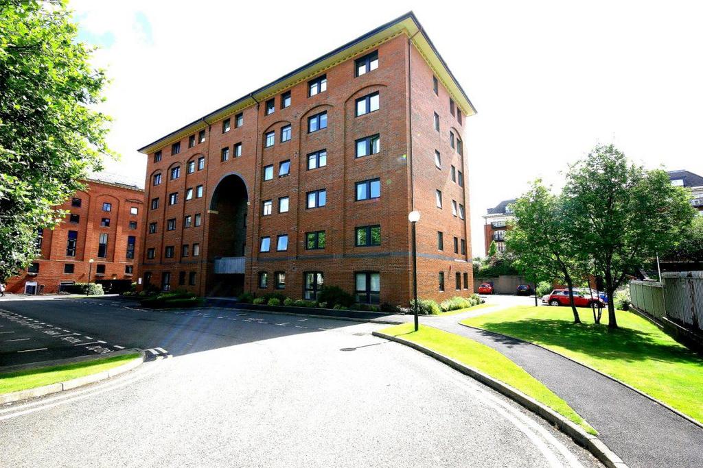 Slateford Road 2 bed flat - £1,100 pcm (£254 pw)