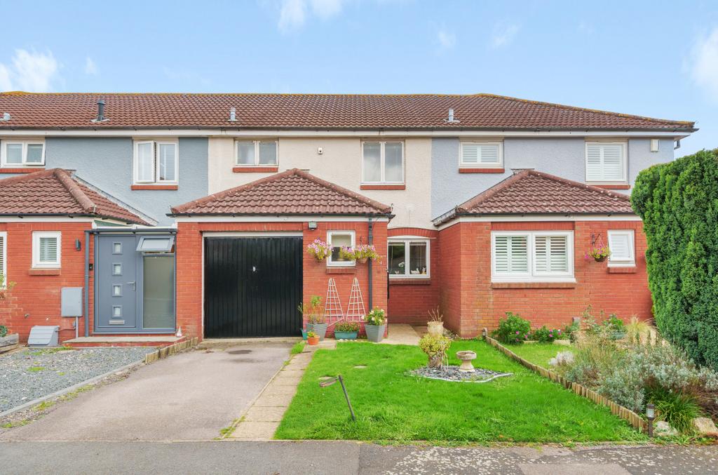 Wheatear Drive, Petersfield, Hampshire, GU31 3 bed terraced house for ...