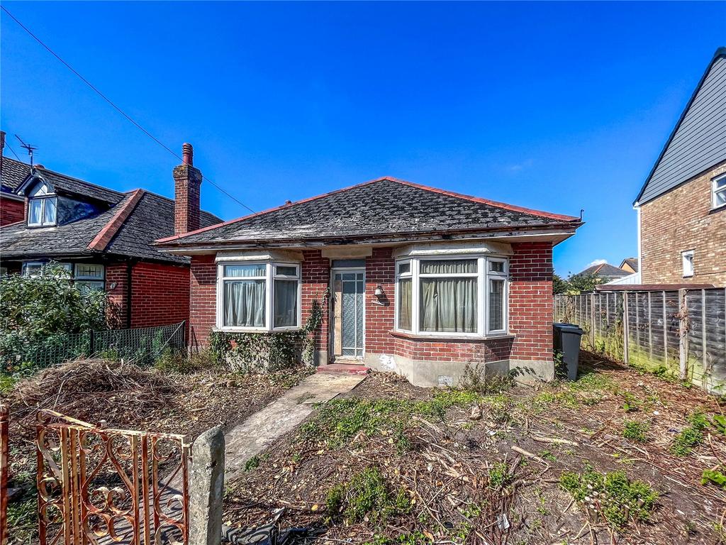 Portfield Road, Christchurch, Dorset, BH23 2 bed bungalow for sale - £ ...